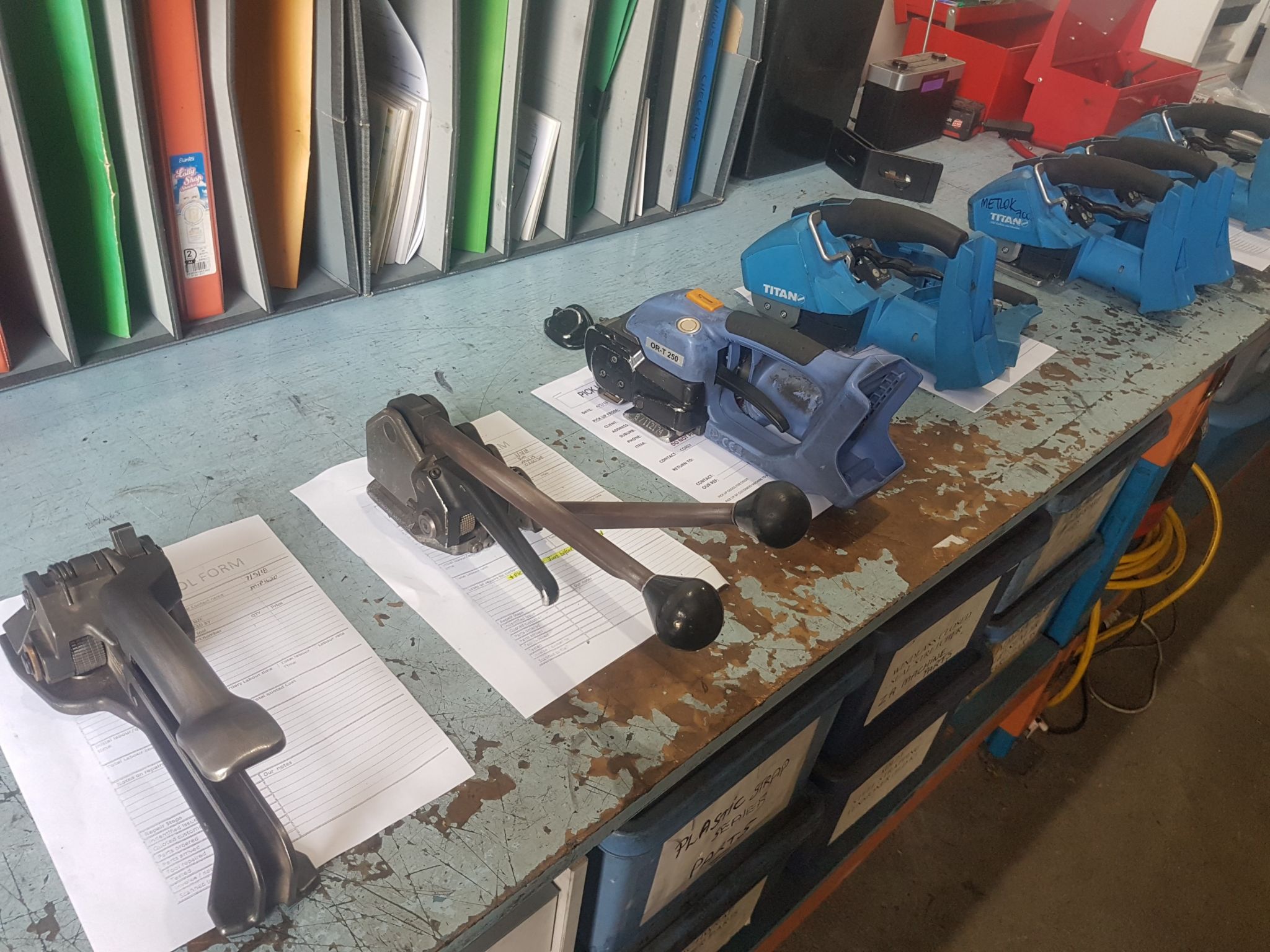 Signode BXT2 Battery-operated Strapping Tool | MelbPack